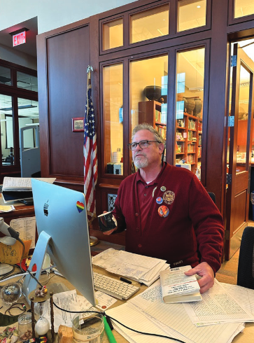 Mr. Lobron: More Than a Librarian – Centralizer